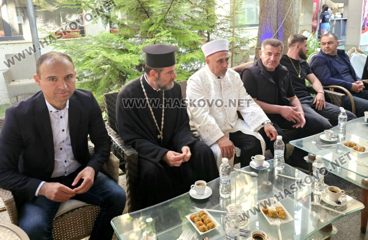 Мюсюлманите препълниха джамиите в Хасково за Курбан Байрам - Haskovo.NET